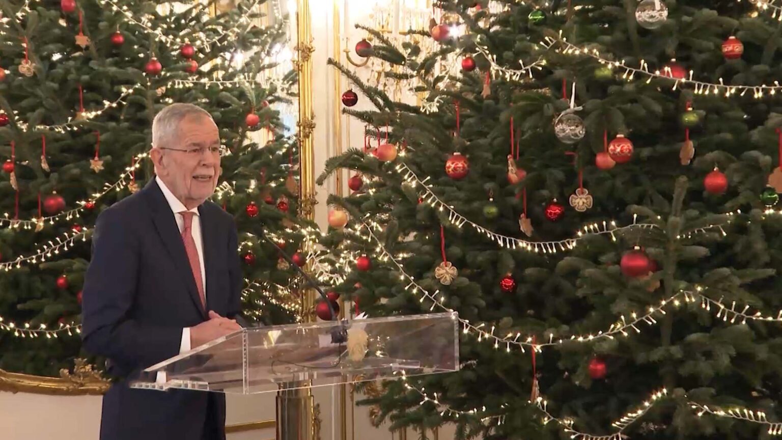 Hofburg-Christbaum aus OÖ – LT1 – Oberösterreichs größter Privatsender